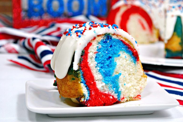 Red White and Blue Cake - Mess for Less