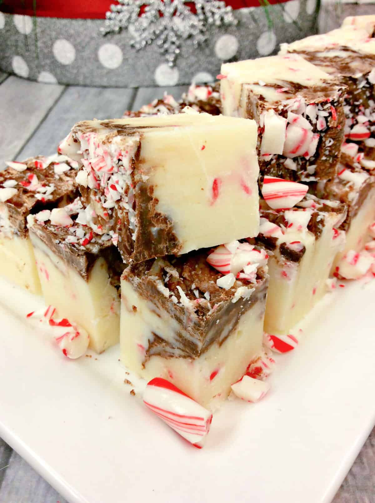 Candy Cane Fudge - Mess for Less