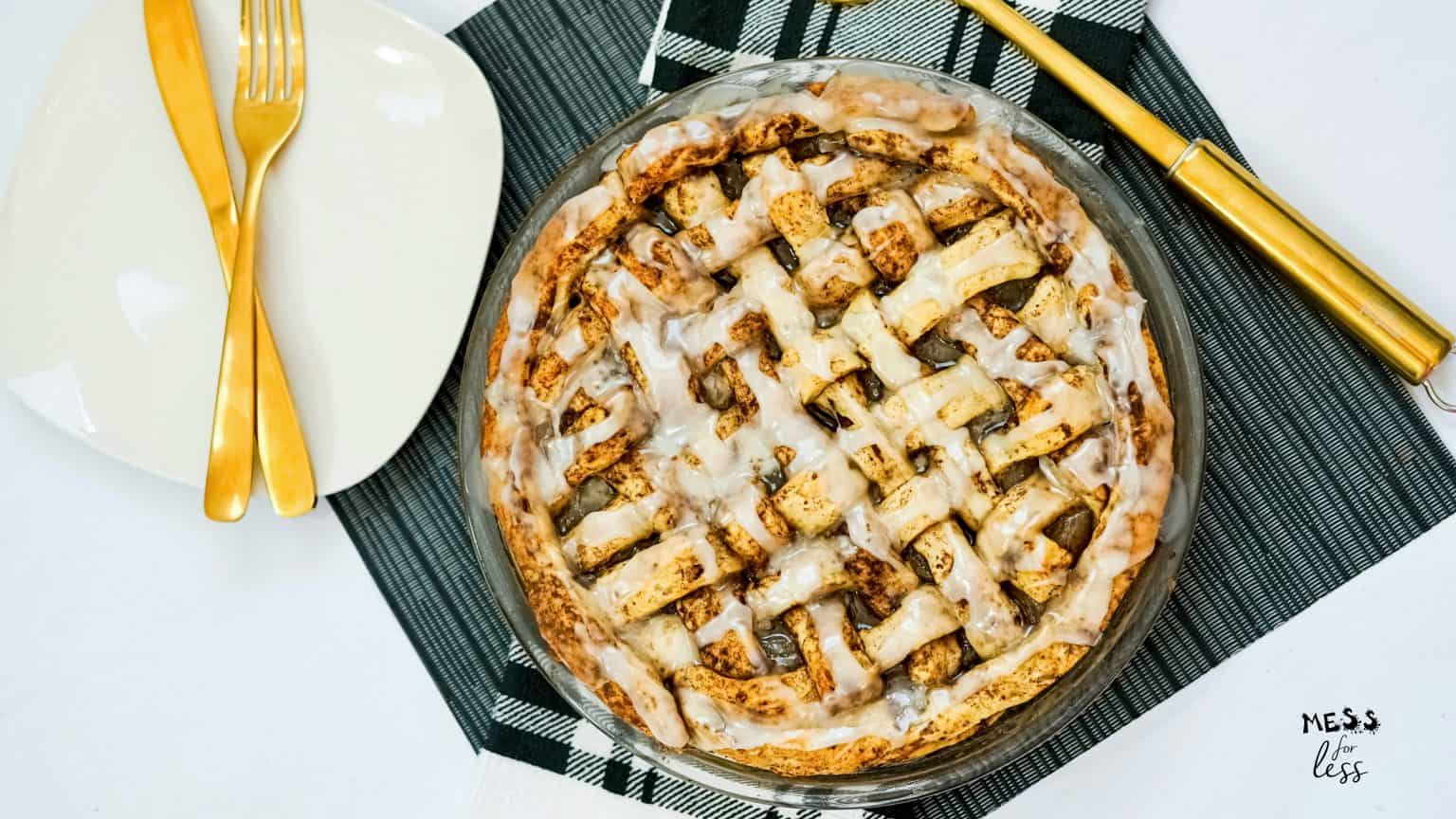 Cinnamon Roll Apple Pie - Mess for Less