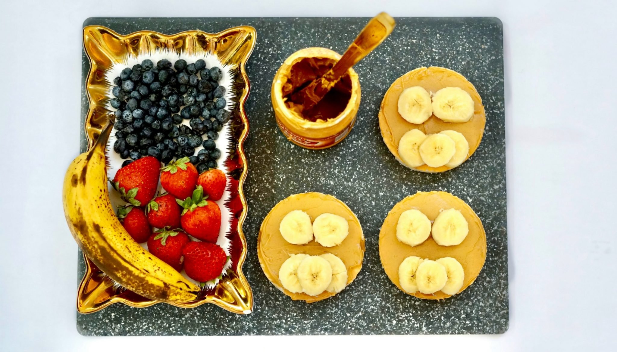 Easy Owl Rice Cakes - Mess for Less