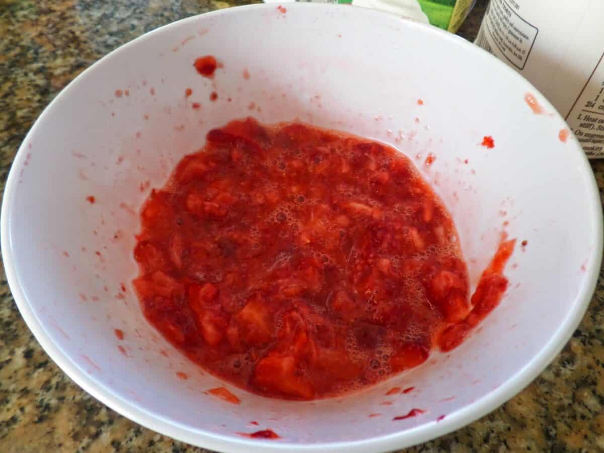 Strawberry Muffin Recipe - Mess for Less