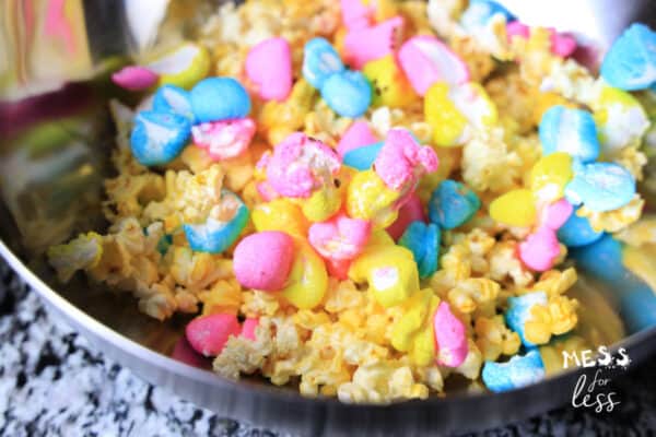 Easter Popcorn with Peeps - Mess for Less