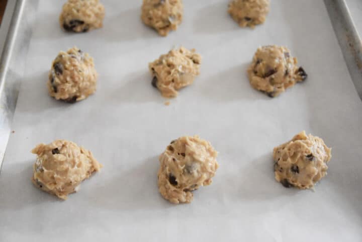Banana Chocolate Chip Cookies - Mess for Less