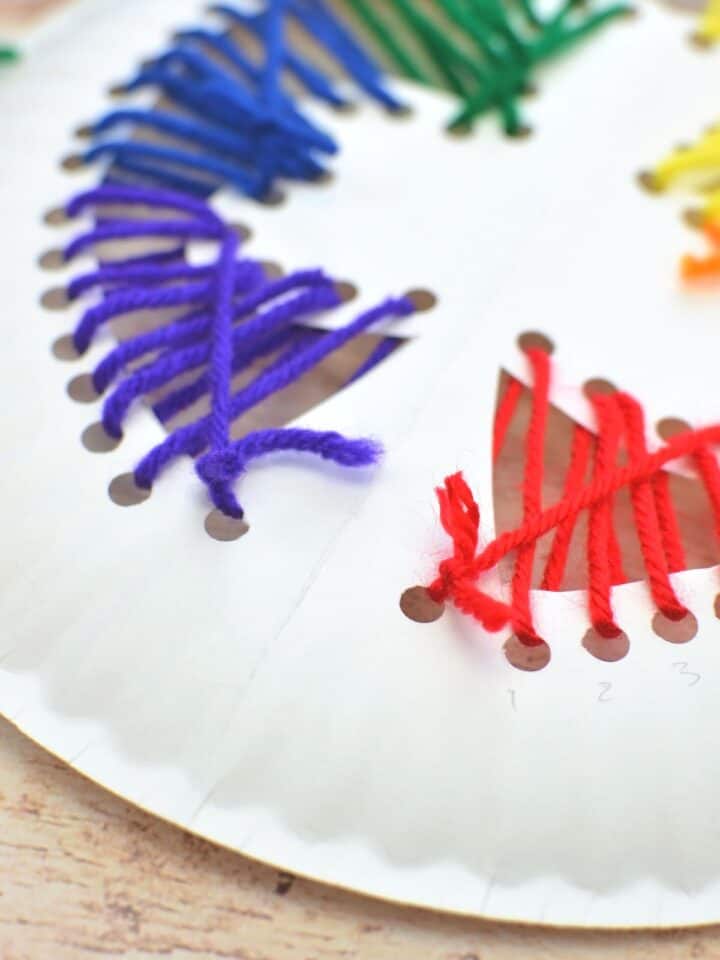 Shamrock Lacing Craft - Mess for Less