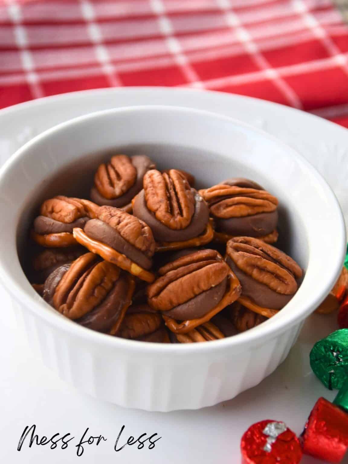 Rolo Pretzel Turtles Recipe - Mess for Less