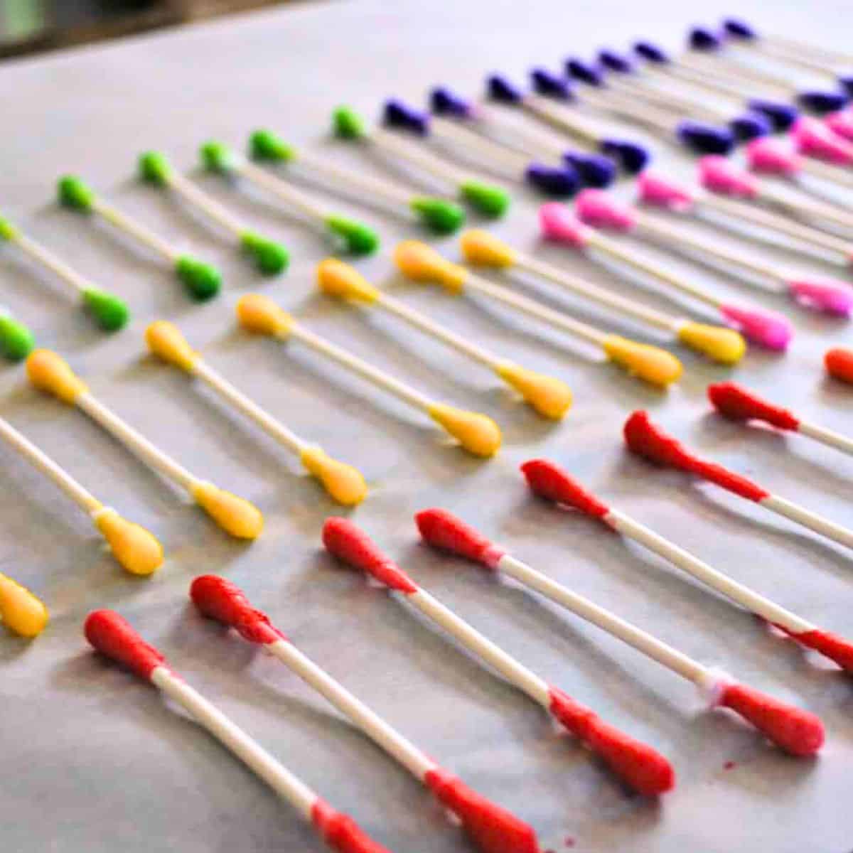 How to Dye Q-Tips for Play and Learning - Mess for Less