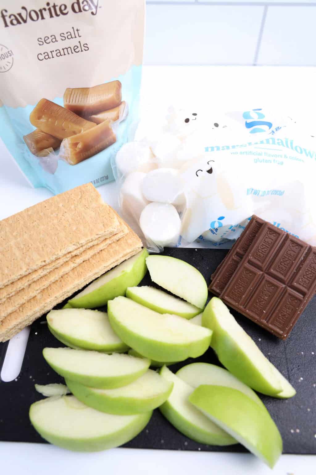 15 Minute Caramel Apple S'mores Cups - Mess for Less