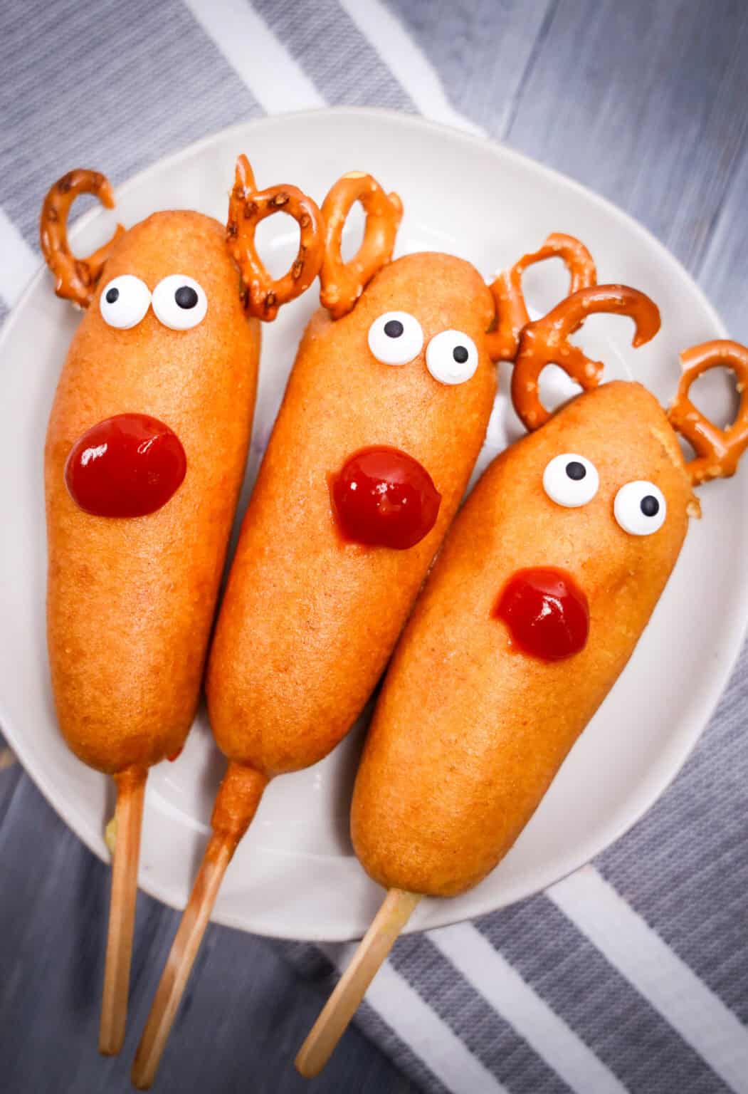 Rudolph Corn Dogs - Mess for Less