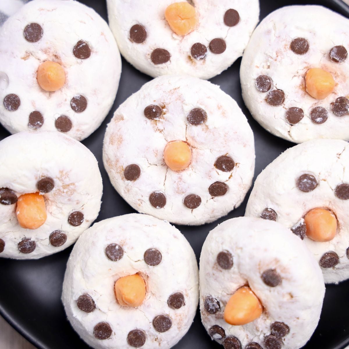 Easy Donut Snowman - Mess for Less